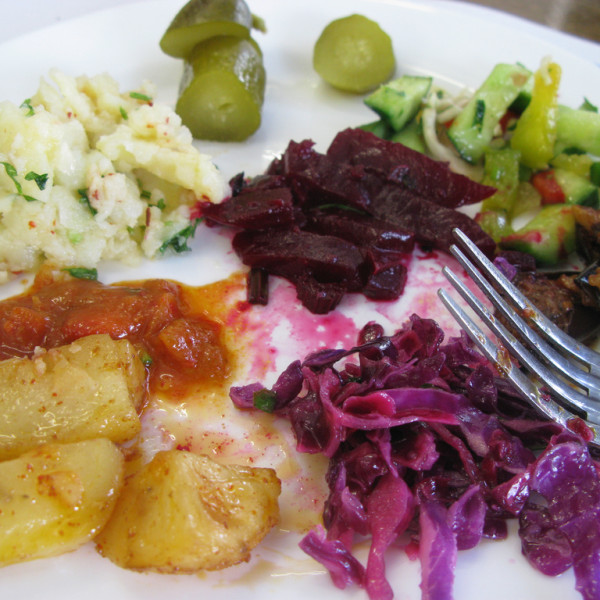 I Eat Alien Food | Pop Chassid