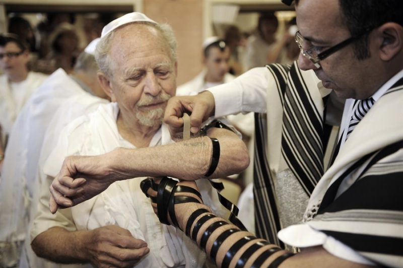 10 Images That Will Change The Way You Look At Tefillin – Pop Chassid